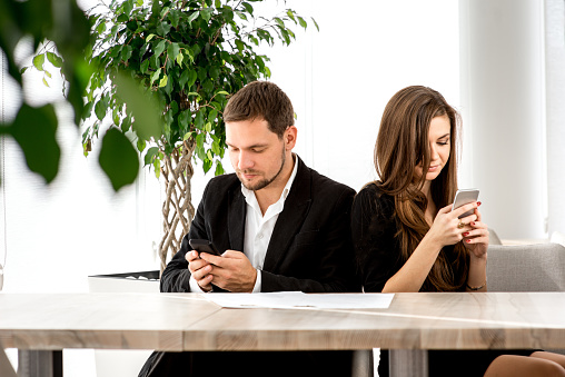 How cell phones are ruining relationships | health enews