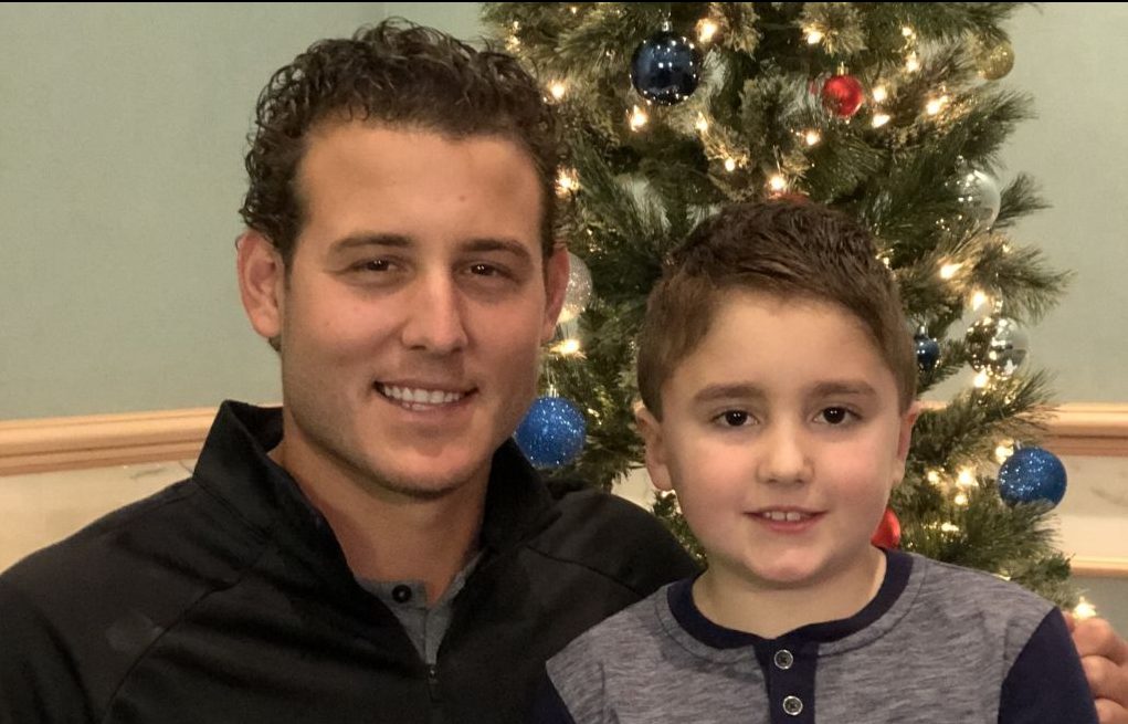 Chicago Cubs Anthony Rizzo teams up with 7 year old for a day to ...