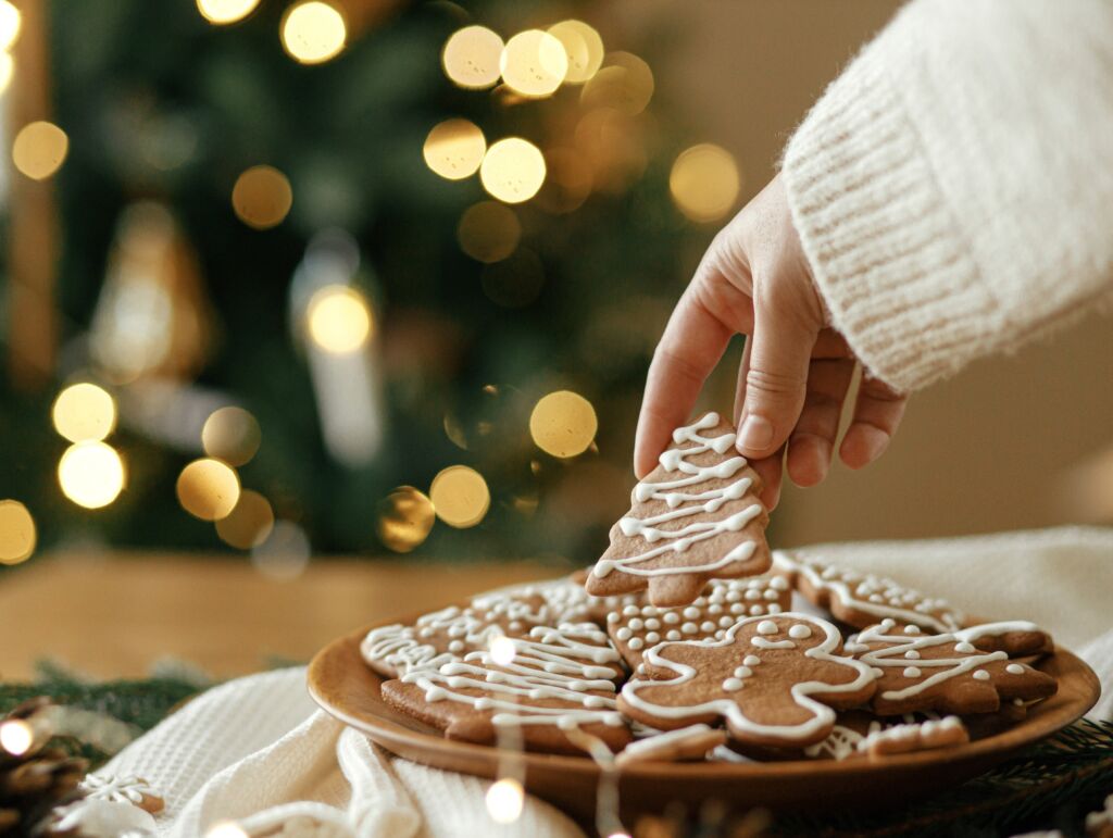 How to enjoy holiday treats without overindulging | health enews